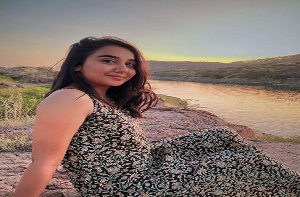Photo : ‘मोस्टलीसेन’चं बॉलिवूडमध्ये पदार्पण ! चर्चा तर होणारच